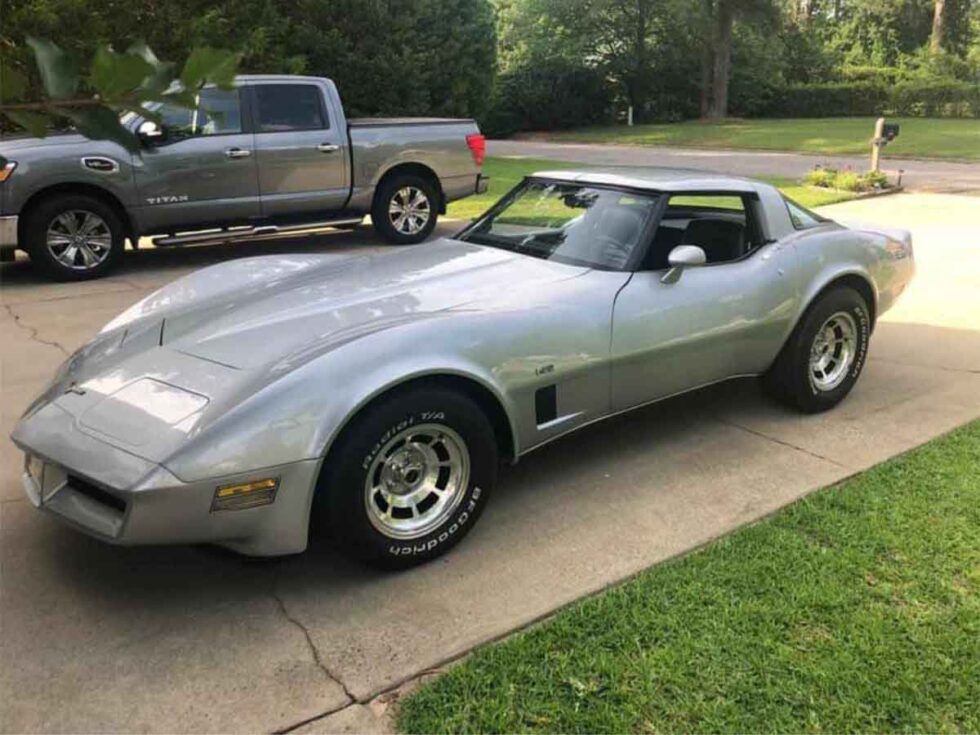 Chevrolet Corvette C3 fra 1980 - Amerikanerbiler - Klassisk bil ...